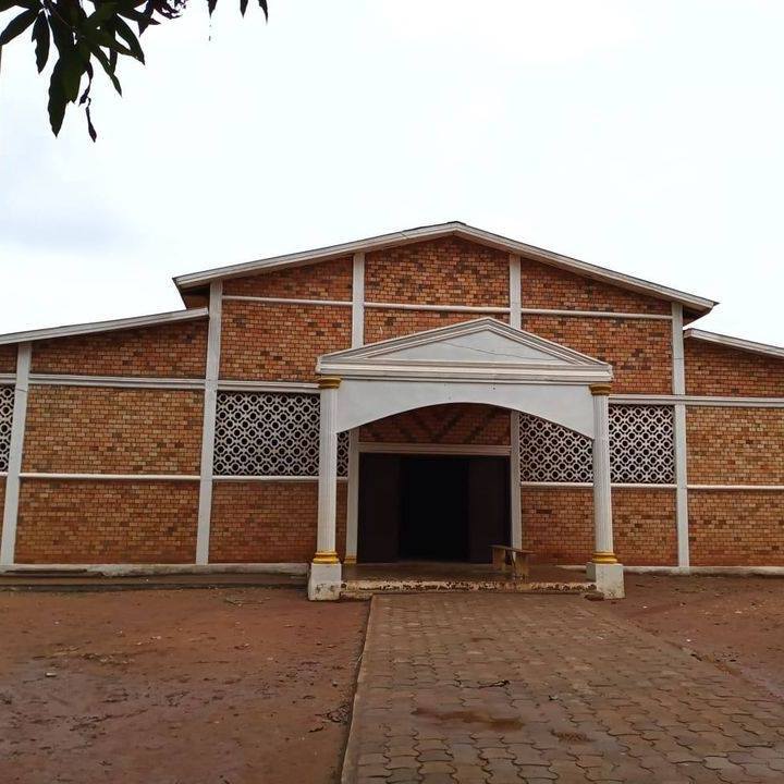 L'abbé Xavier Arnold Fagba, curé de la paroisse Saint Jacques de Kpetene