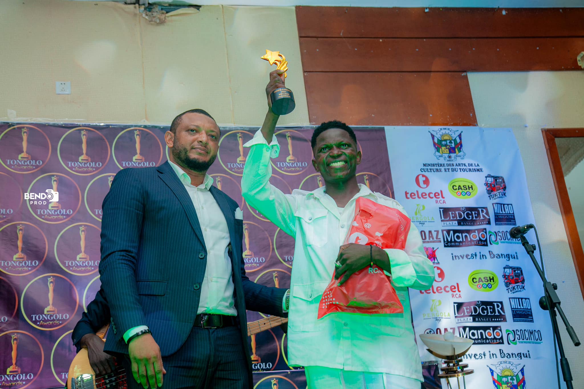 Centrafrique: célébration des artistes lors du Tongolo Awards